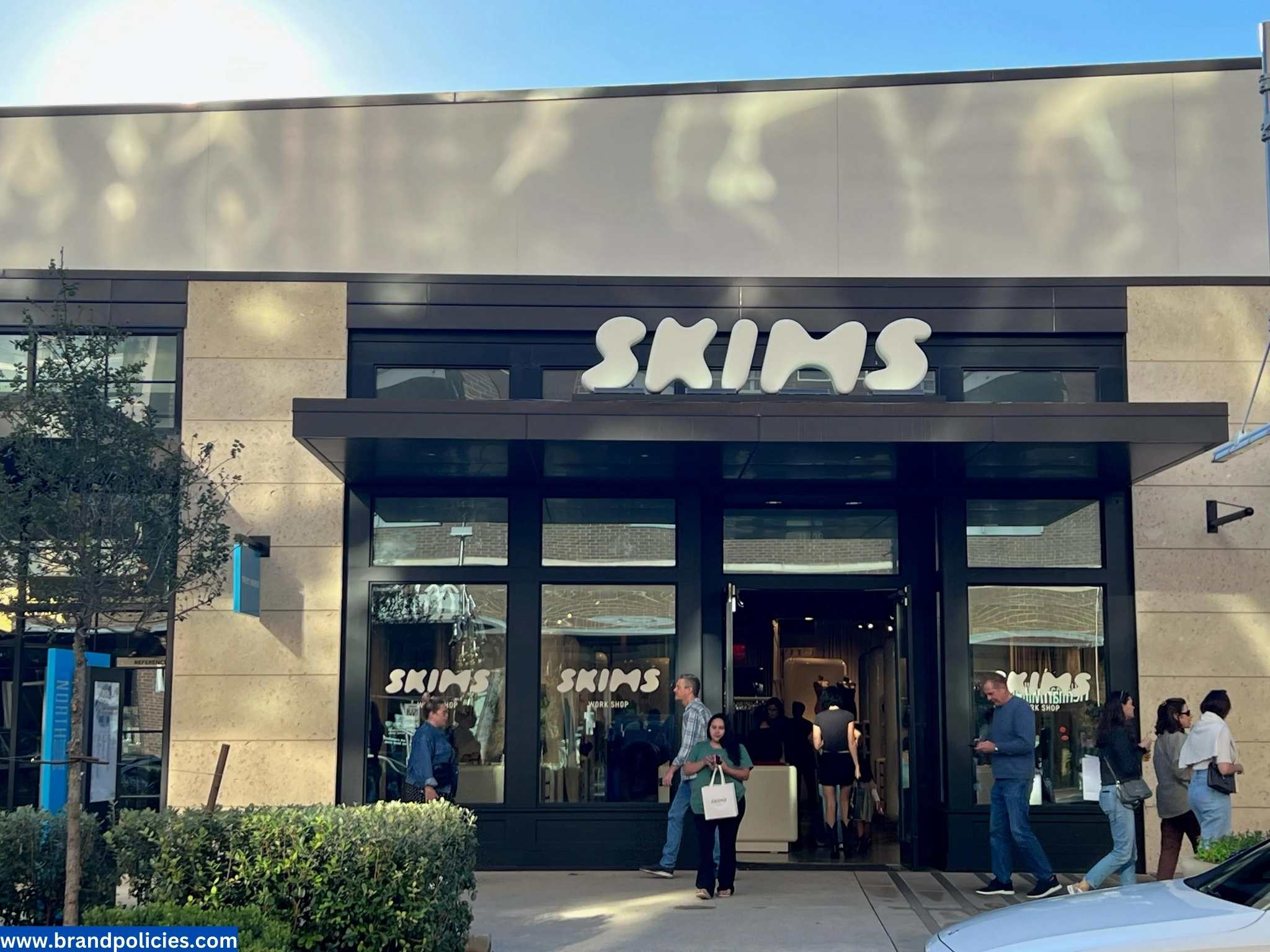 SKIMS Return Policy 2025: Ultimate Guide with 5 Best Tips